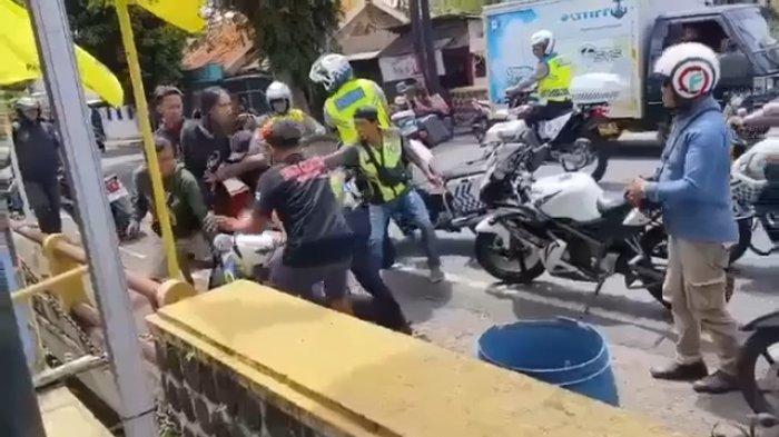 Viral Video Polisi Kejar Pencuri Motor di Kuningan, Dikejar dari Cirendang Sampai Jalaksana ...
