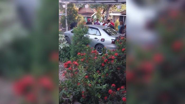 Heboh Pria Masuk Mobil Lalu Terjebak di Indramayu, Sempat Dikira Maling ... Heboh Pria Masuk Mobil Lalu Terjebak di Indramayu, Sempat Dikira Maling ...