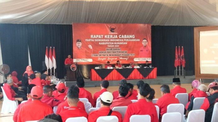 Ono Surono Cocoklogi Pilgub saat Rakercab PDIP Kuningan, Ada Singkatan ...