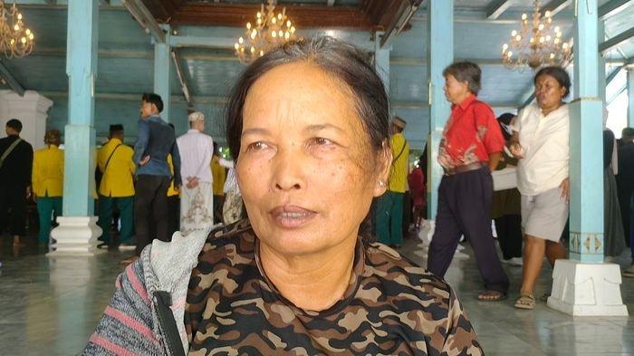 Cerita Warga Dapat Saweran Tradisi Tawurji Rebo Wekasan di Keraton Kanoman Cirebon: Berharap ...