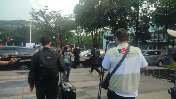 5 Jam KPK Geledah Ruang Kerja Wali Kota Bandung dan Gedung ATCS, Ema ...