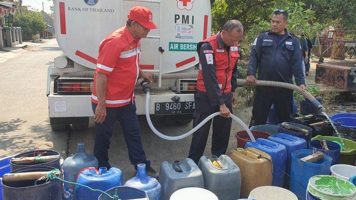 Belasan Ribu Jiwa di Majalengka Terdampak Kekeringan, BPBD Rutin Distribusikan Bantuan Air ...