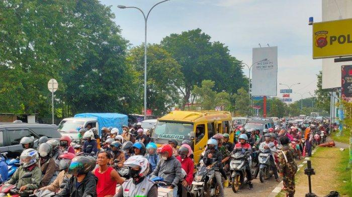 Arus Balik Lebaran, Jalur Pantura Cirebon Terpantau Padat, Rekayasa Lalu Lintas Diberlakukan ...