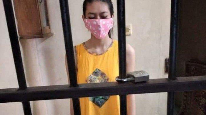 VIRAL Foto Nani Apriliani Pakai Daster di Balik Jeruji Besi, Ternyata ...