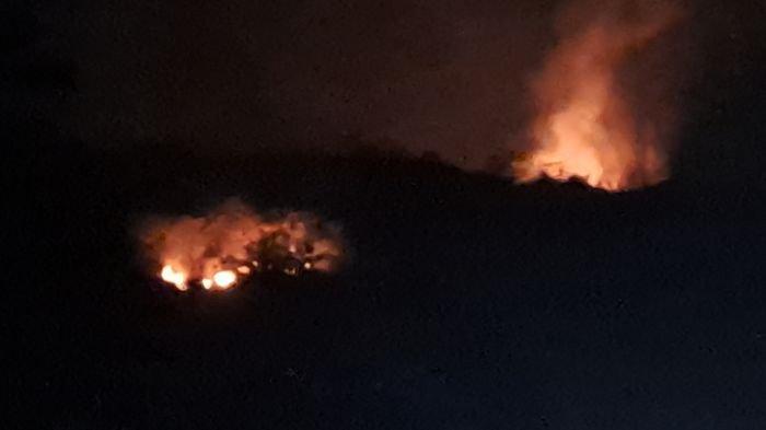 Gunung Ranggagading di Sukabumi Kembali Kebakaran, Terlihat Ada Dua ...