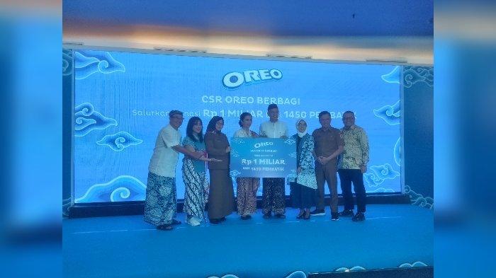 Bikin Bangga Wong Cirebon, Motif Batik Mega Mendung Kini Hadir di ...