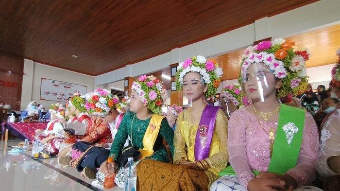 Tradisi Adat Ngarot, Budaya Sakral yang Hanya Ada di Indramayu, Jadi ...