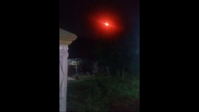 Heboh Bola Api Terbang Diduga Banaspati di Cirahayu Kuningan, Ini Kata ...