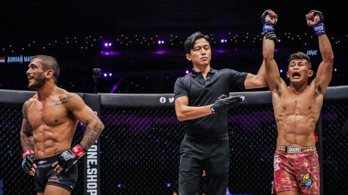 Adrian Mattheis dan Eko Roni Saputra Menang Telak dari Lawannya Diajang ...