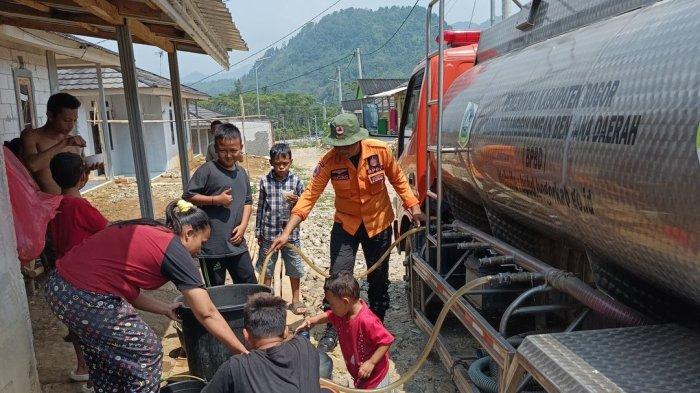25 Desa di Kabupaten Bogor Alami Kekeringan, BPBD Distribusikan Air Bersih - Tribunnewsdepok.com