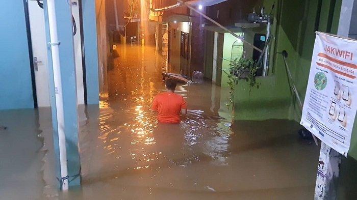 Banjir Kiriman dari Depok dan Bogor Baru Tiba, BPBD DKI Prediksi Ketinggian Air Akan Terus ...