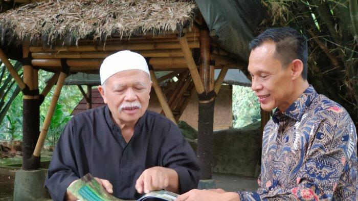 Silaturahmi ke Budayawan Abah Jatnika, Jaro Ade Dapat Pesan Lestarikan ...