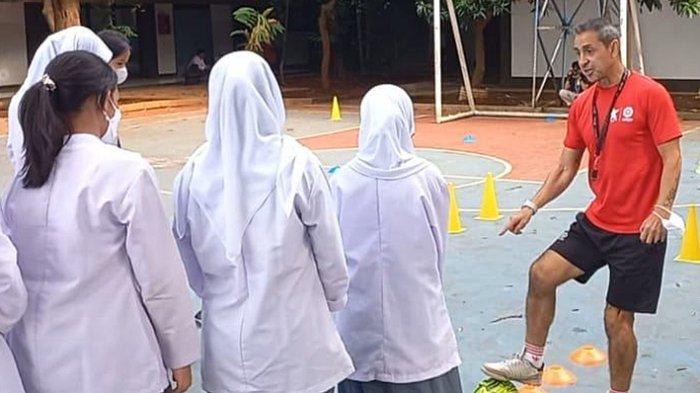 Eladio Antonio Rojas Reyes Pelatih Asal Chile Ini Sebut Sepak Bola ...