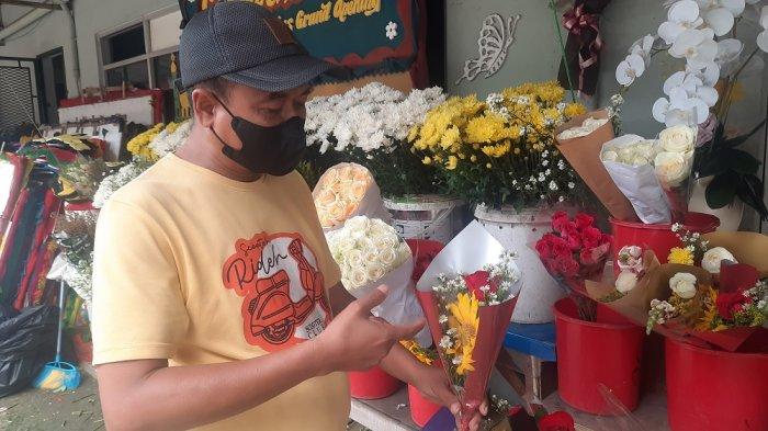 Beda dengan Pedagang Bunga Jakarta, Penjualan Bunga di Tangsel Moncer ...