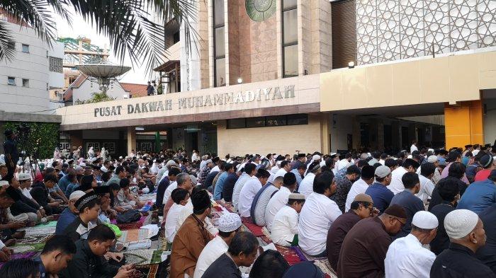 Gelar Salat Ied Hari Ini, Gedung PP Muhammadiyah Dihadiri 2.000 Jemaah ...