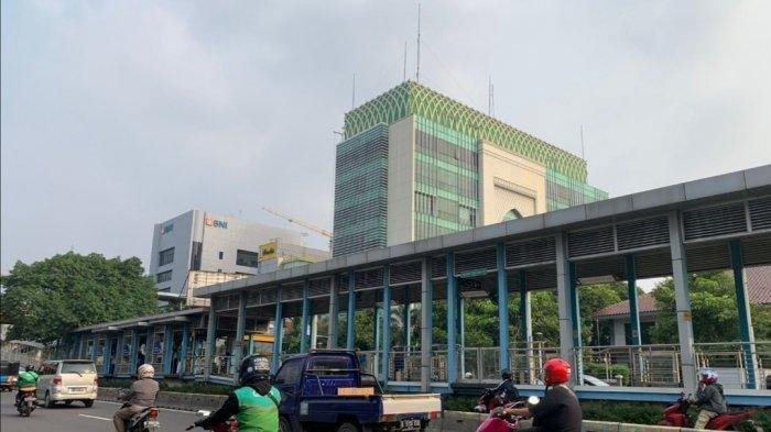 Halte Transjakarta Kota Baru Resmi Dioperasikan, Kini Dilengkapi Wifi ...