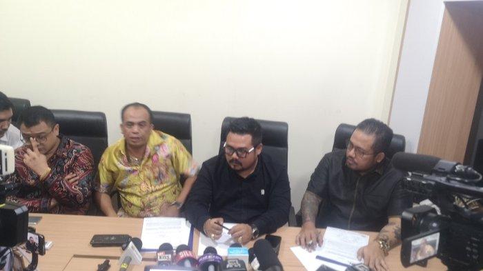 Makin Panas, Lisa Mariana Punya Bukti Autentik, RK Siap Tes DNA ...