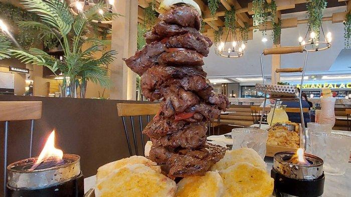 Restoran Steak Ini Hadirkan Menara Daging Seberat Satu Kilogram, Ada ...