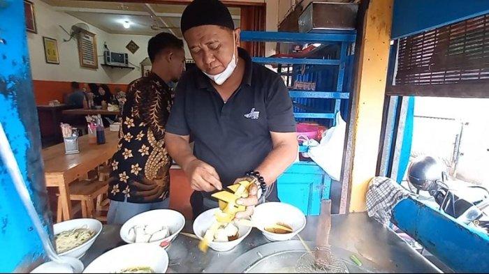 Kuliner Legendaris Mi Ayam Bakso Ketupat Tahu Bang Adi di Cipayung ...