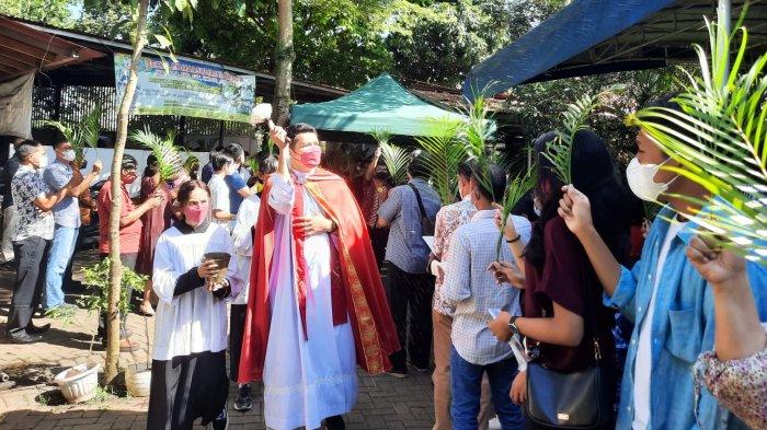 Umat Katolik Paroki Santo Joannes Baptista Parung Antusias Mengikuti ...