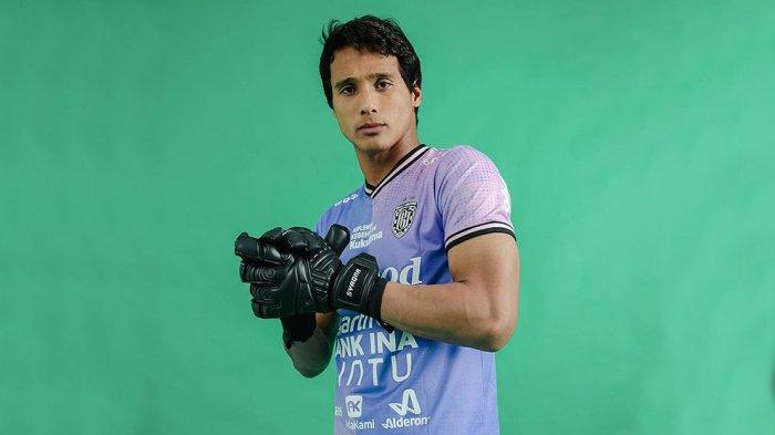 Muhammad Ridho Kiper Bali United FC Sabar Menanti Giliran Menjaga ...