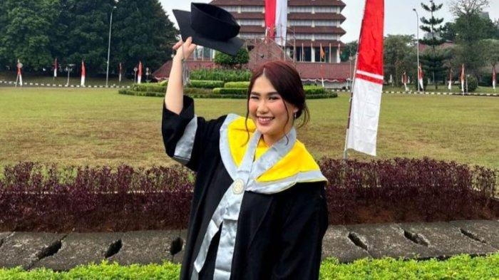 Kisah Novita Masuk Universitas Indonesia Lewat Jalur OSN Hingga Jadi ...