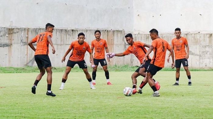 Bakal Disaksikan Jakmania, Thomas Doll Wanti-wanti Pemain Konsentrasi Penuh Saat Lawan Madura ...
