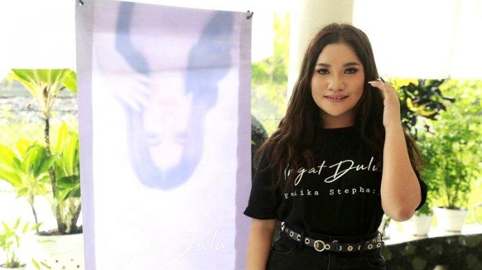 Felika Stephani Awali Debutnya Sebagai Penyanyi Lewat Lagu Ingat Dulu ...