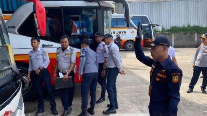 Libur Nataru, Polres Bogor Gelar Ramp Check Bus Menuju Puncak di Rest Area Kilometer 45 Jagorawi ...