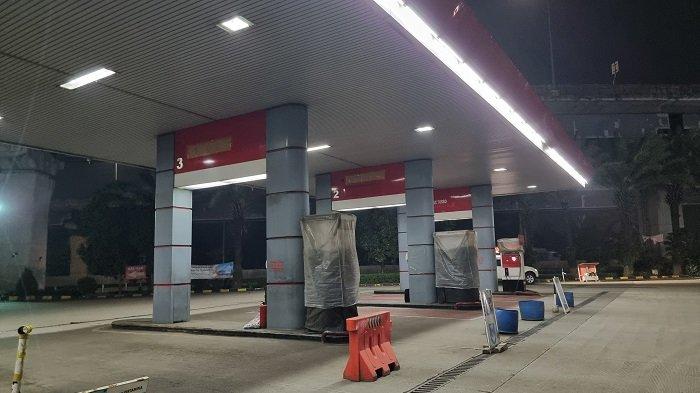 Pertamina Segel SPBU di Jalan Tol Jakarta–Cikampek Rest Area KM 42 ...