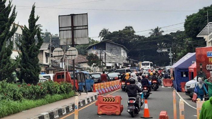 Musim Liburan Sekolah, Volume Lalu Lintas di Puncak Bogor Naik 20 Persen, Polisi Berlakukan One ...