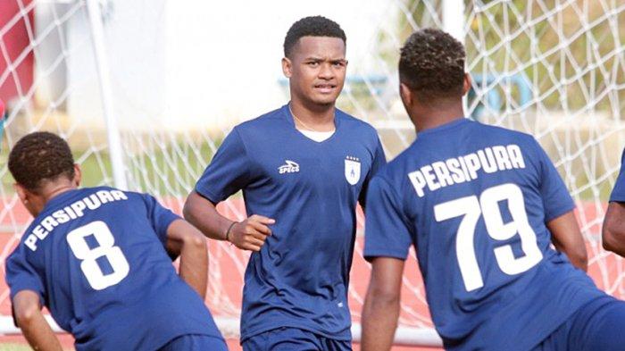 Ramai Rumakiek Gabung Bersama Persipura dan Bermain di Liga 2 Indonesia ...
