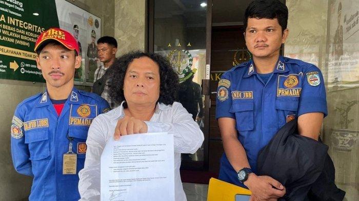 Laporkan Dugaan Korupsi Pimpinan Damkar Depok, Sandi Butar Butar: 80 ...