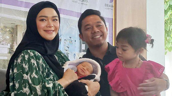 Sheza Idris Melahirkan Anak Kedua Merasa Diambang Antara Hidup dan Mati ...