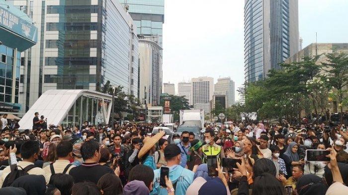 Citayam Fashion Week Terus Dipadati Anak-anak SCBD, Pemkot Jakpus ...