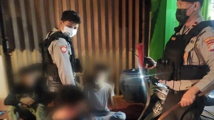 Tim Patroli Perintis Presisi Ringkus 5 Remaja Bawa Senjata Tajam ... Tim Patroli Perintis Presisi Ringkus 5 Remaja Bawa Senjata Tajam ...