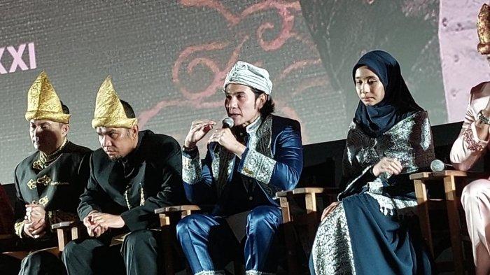 Perankan Buya Hamka dengan Logat Khusus, Vino G Bastian dan Laudya Cynthia Bella Les Bahasa ...