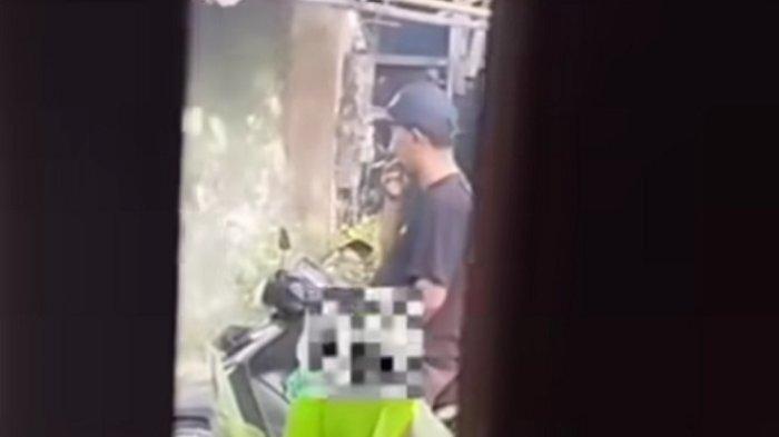 Viral di Media Sosial Seorang Pria di Cilangkap Depok Masturbasi di ... Viral di Media Sosial Seorang Pria di Cilangkap Depok Masturbasi di ...