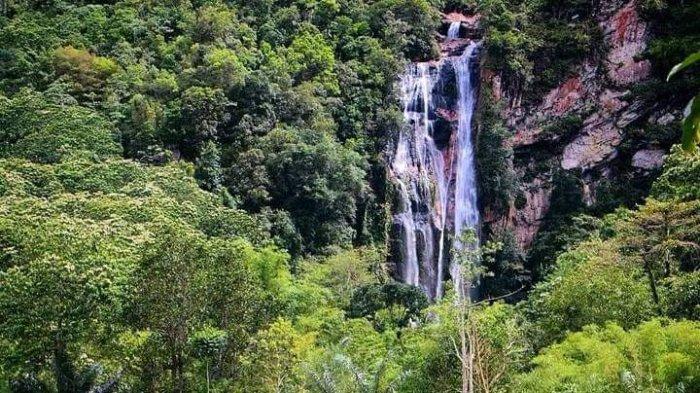 Pesona Wisata Air Terjun Cunca Rami di Labuan Bajo Flores ...