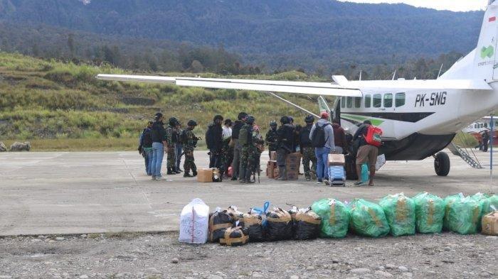 KKB Serang Bandara Aminggaru Ilaga Papua, 4 Pesawat Batal Mendarat ...