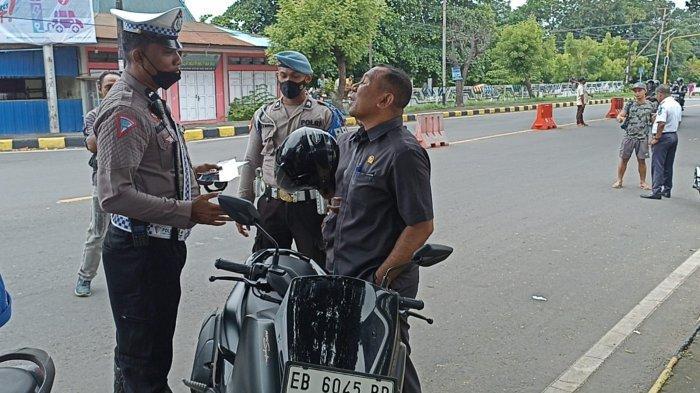 Tak Pakai Helm dan Tak Ada SIM, 2 Anggota DPRD Sikka Terjaring Razia saat Operasi Turangga 2023 ...