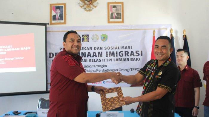 Desa Batu Cermin Jadi Desa Binaan Imigrasi Pertama di Manggarai Barat ... Desa Batu Cermin Jadi Desa Binaan Imigrasi Pertama di Manggarai Barat ...