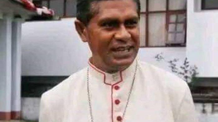 Profil Uskup Agung Ende, Mgr Vincentius Sensi Potokota yang Meninggal ...