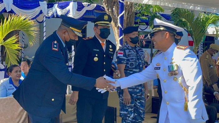 Karutan Maumere dan Staf Hadiri Upacara HUT ke 77 TNI Angkatan Laut di Lanal Maumere ...