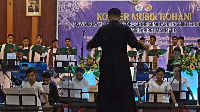 130 Organis Cilik Aura Music Course dan San Pedro Choir Tampil Apik di ...