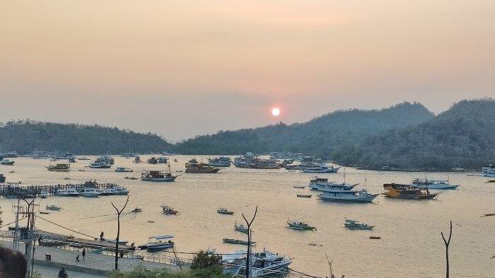 Gelombang Tinggi, KSOP Labuan Bajo Larang Kapal Wisata Berlayar Angkut Wisatawan - Tribunflores.com