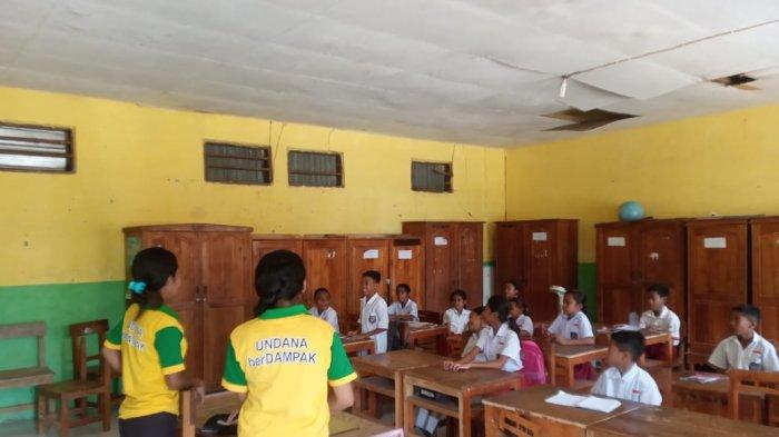 Mahasiswa KKN Undana Kupang Mengajar di SDK Nanaeklot Belu NTT ...