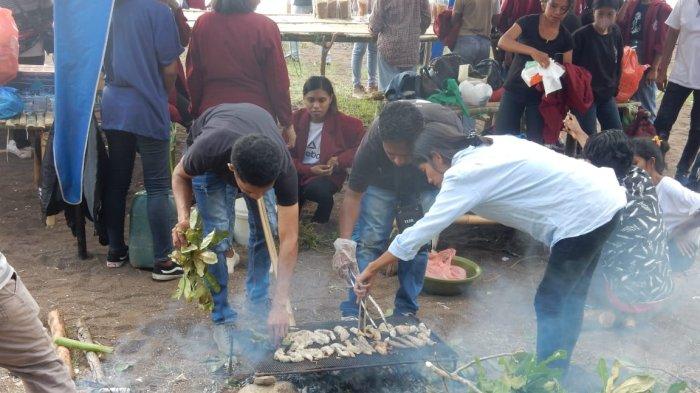 Mahasiswa IKTL Larantuka Tampilkan Produk Ikan saat Festival Sunset ...