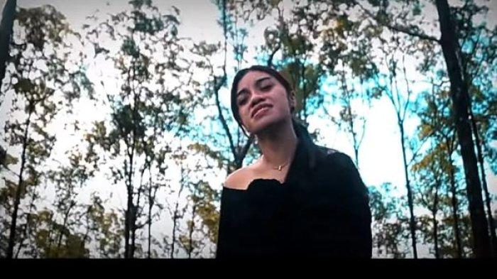 Lirik Lagu Luka Dalam Viral TikTok, Oleh Manja Mooy - Tribunflores.com