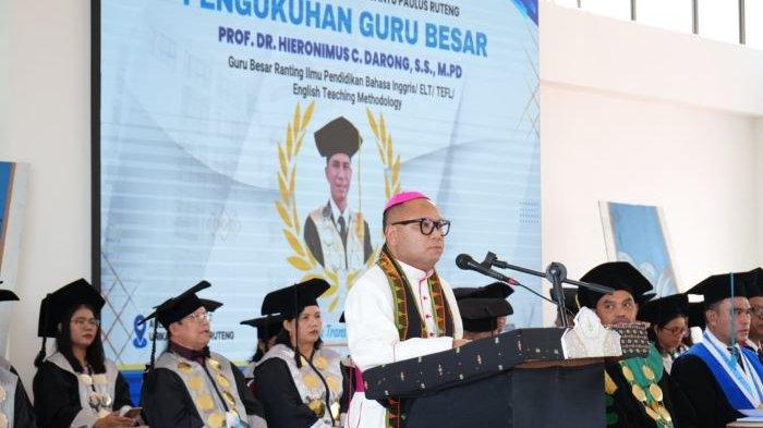 Unika Ruteng Kukuhkan Guru Besar, Uskup Labuan Bajo: Kampus Ini Telah ...